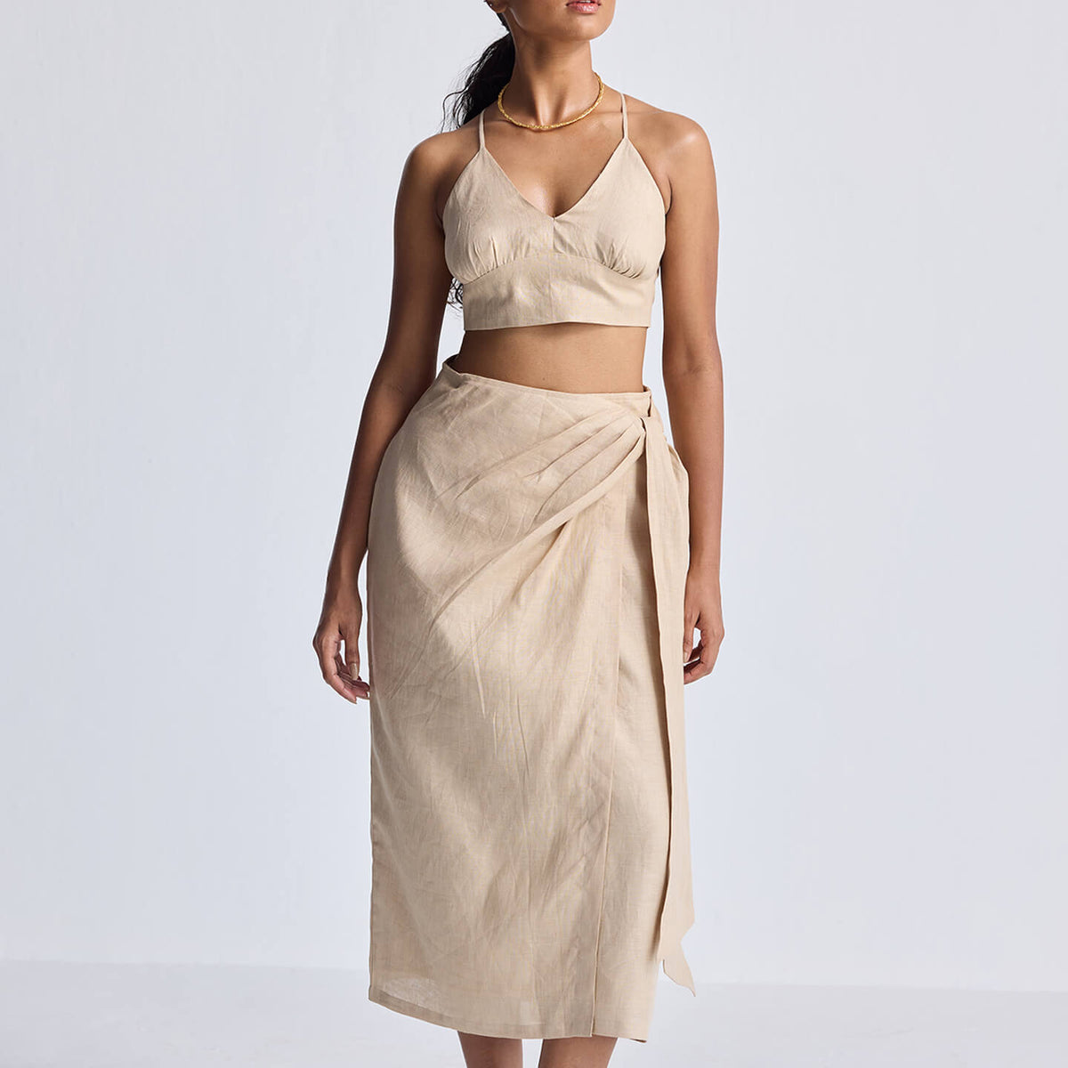 Pleated wrap skirt in Neutral Beige – Reistor
