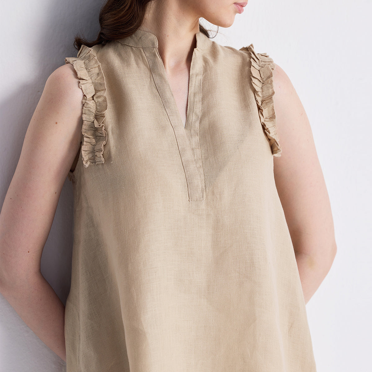 Sleeveless Hemp Top with Ruffles in Neutral Beige – Reistor